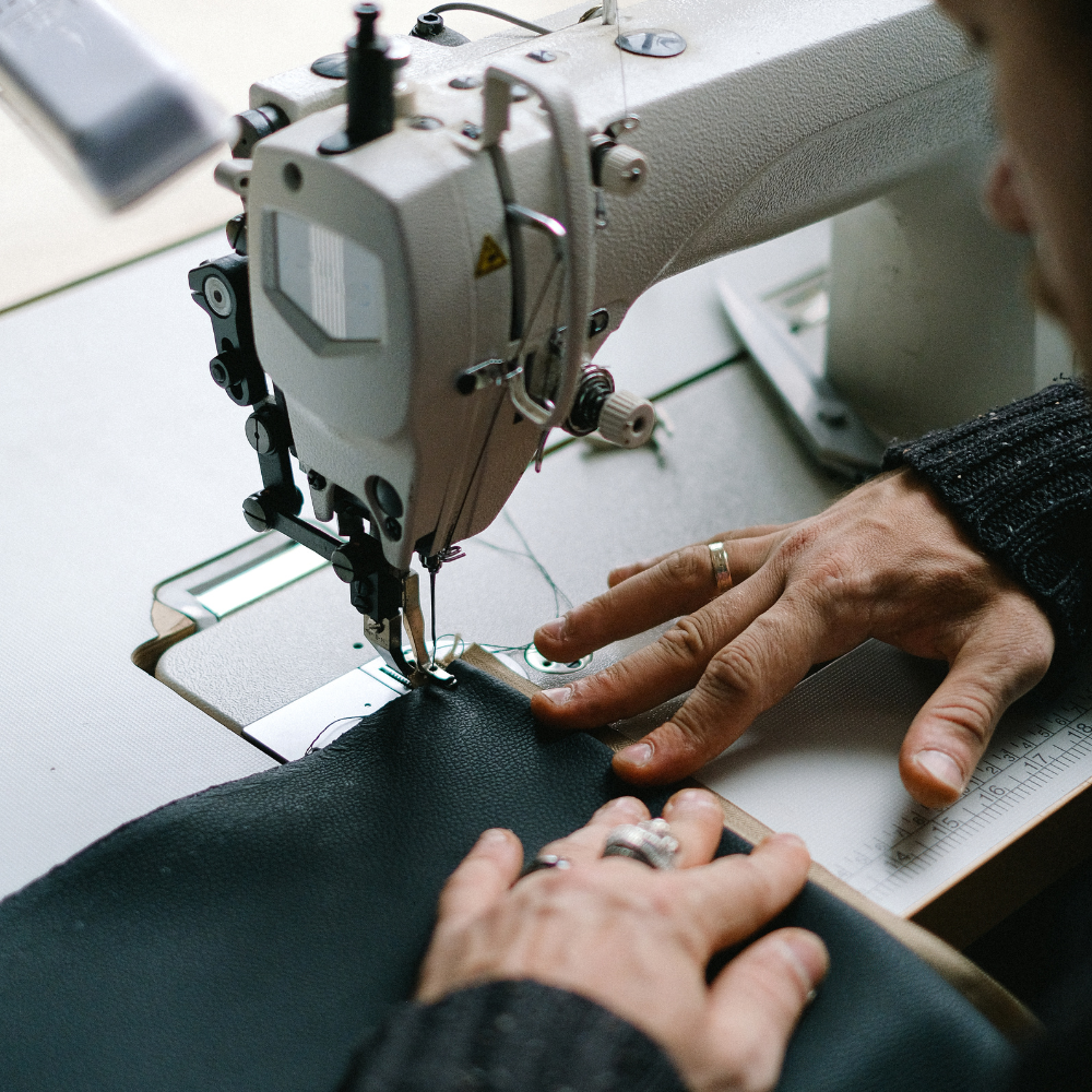 The Ultimate Guide to Choosing the Right Sewing Needle for Every Fabri ...